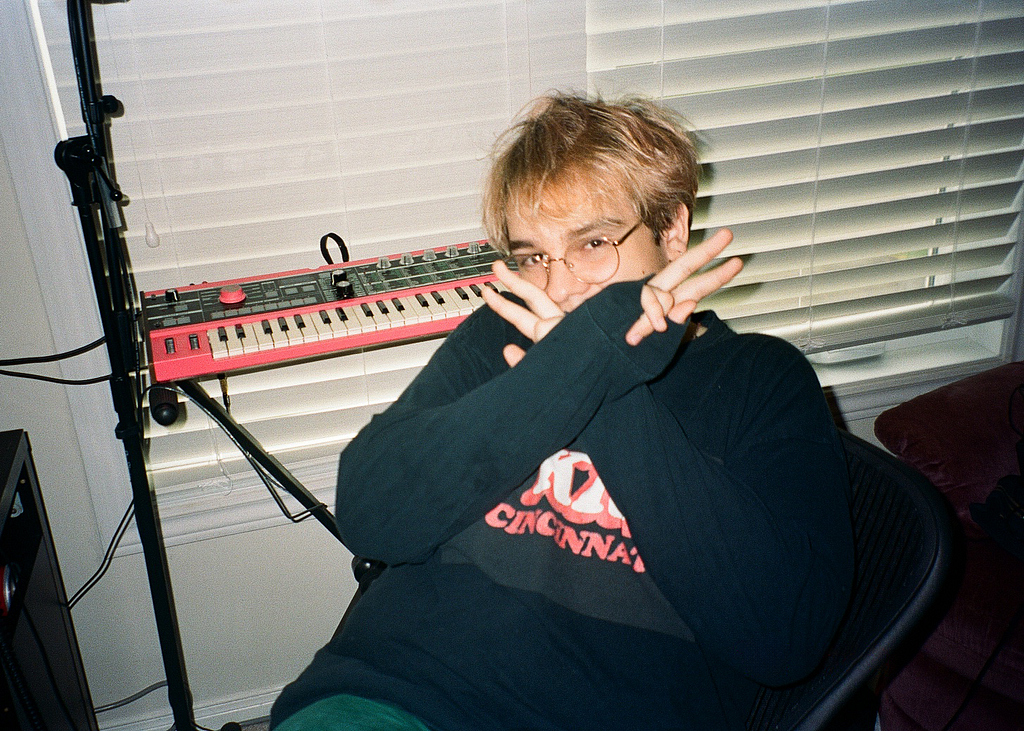 Grand Jury Music - News - dad sports returns with "take yr time ...